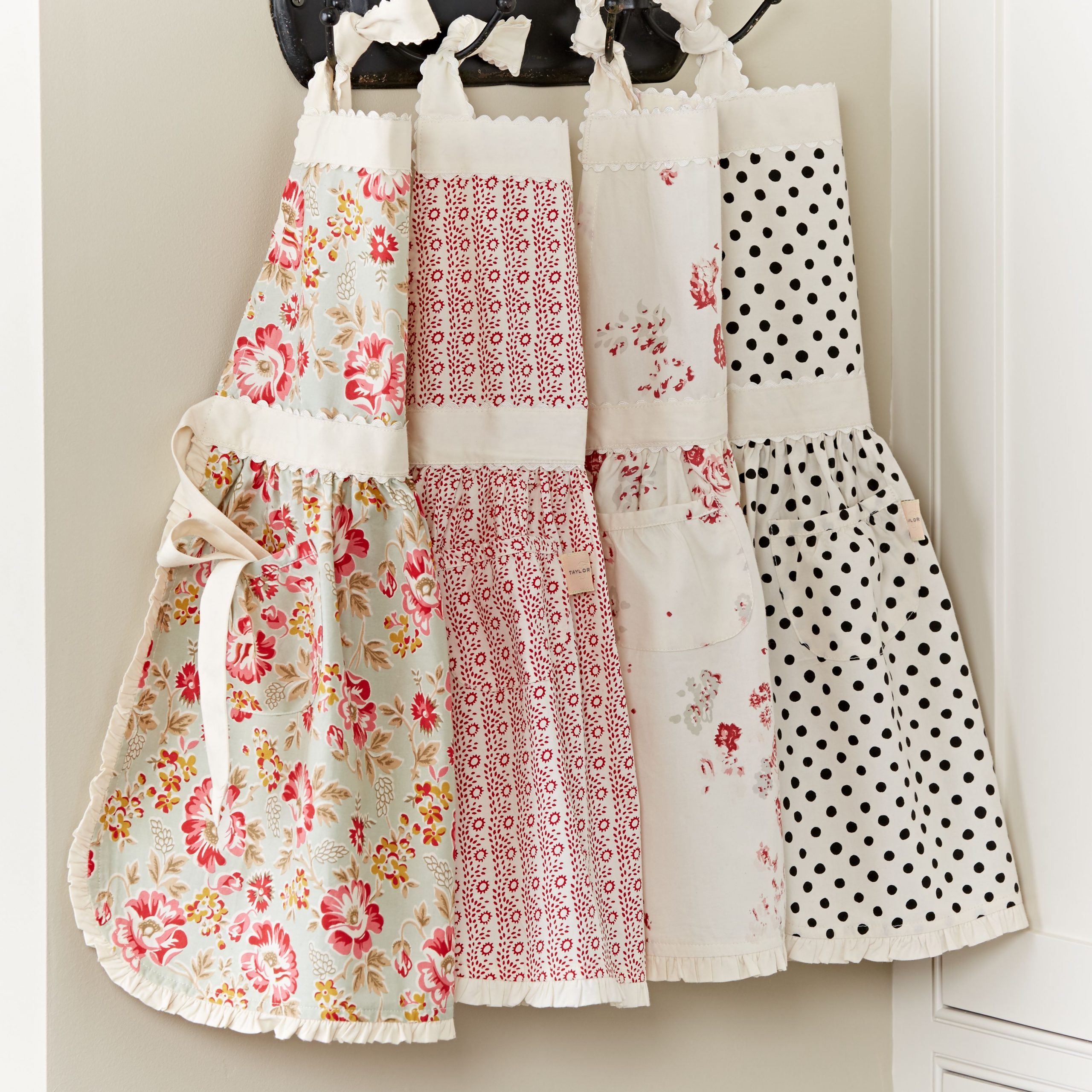 Aprons - Taylor Linens